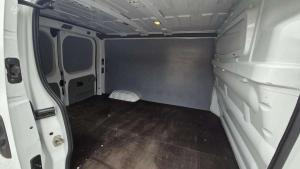 Balts Renault Trafic 2010 Kauņa, ar dzinēja tilpumu 2.00 L un nobraukumu 65 tūkst. km par 4699 €, foto 15 vietnē AUTOMOTO.COM.LV