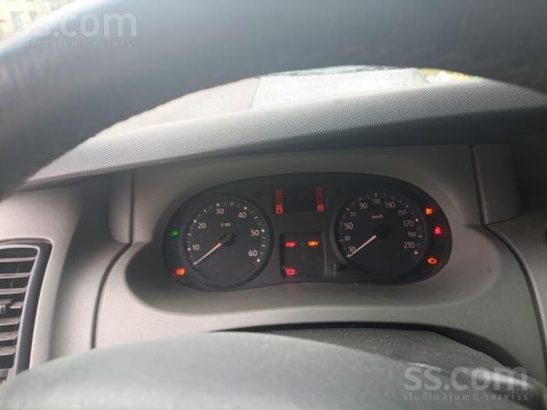 White Renault Trafic 2010 in Riga, with an engine capacity of 2.00 L and mileage of 420 thousand km for 2500 €, photo 6 on AUTOMOTO.COM.LV