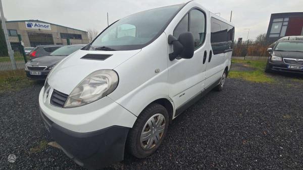 White Renault Trafic 2011 in Kaunas, with an engine capacity of 2.00 L and mileage of 470 thousand km for 3750 €, photo 1 on AUTOMOTO.COM.LV