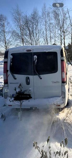 Balts Renault Trafic 2011 Viļņa, ar dzinēja tilpumu 2.50 L un nobraukumu 189 tūkst. km par 6000 €, foto  vietnē AUTOMOTO.COM.LV