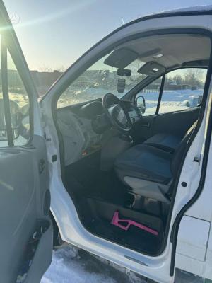 Balts Renault Trafic 2011 Viļņa, ar dzinēja tilpumu 2.50 L un nobraukumu 189 tūkst. km par 6000 €, foto 3 vietnē AUTOMOTO.COM.LV