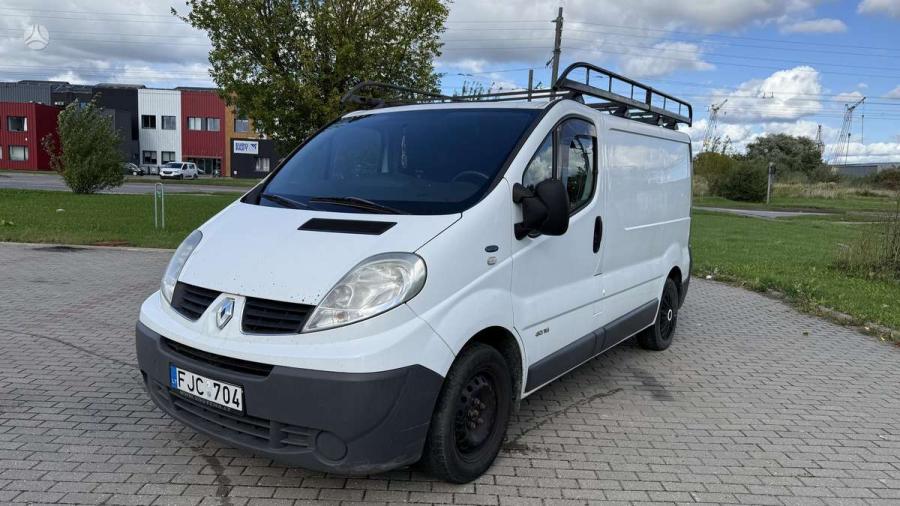 White Renault Trafic 2011 in Kaunas, with an engine capacity of 2.00 L and mileage of 266 thousand km for 4200 €, photo 3 on AUTOMOTO.COM.LV
