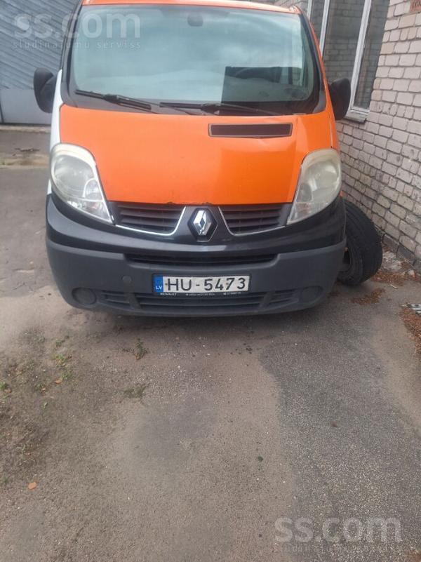 Balts Renault Trafic 2011 Rīga, ar dzinēja tilpumu 2.00 L un nobraukumu 466 tūkst. km par 2600 €, foto 1 vietnē AUTOMOTO.COM.LV