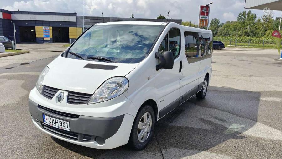 White Renault Trafic 2012 in Vilnius, with an engine capacity of 2.00 L and mileage of 302 thousand km for 8300 €, photo 1 on AUTOMOTO.COM.LV