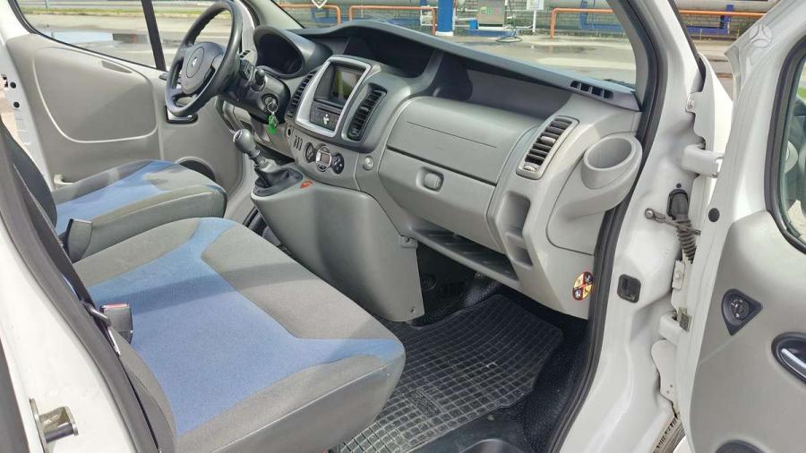 White Renault Trafic 2012 in Vilnius, with an engine capacity of 2.00 L and mileage of 302 thousand km for 8300 €, photo 16 on AUTOMOTO.COM.LV