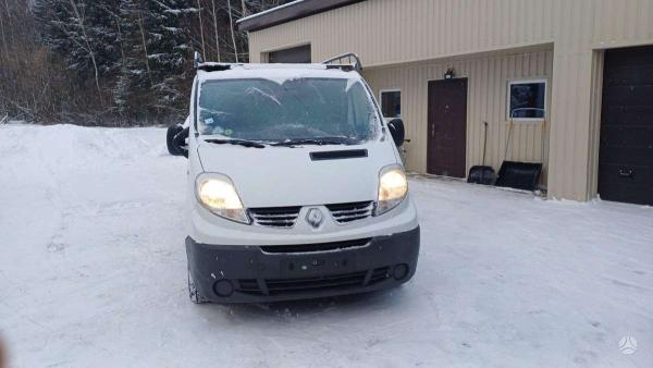 Balts Renault Trafic 2013 Tauragė, ar dzinēja tilpumu 2.00 L un nobraukumu 303 tūkst. km par 4200 €, foto 3 vietnē AUTOMOTO.COM.LV