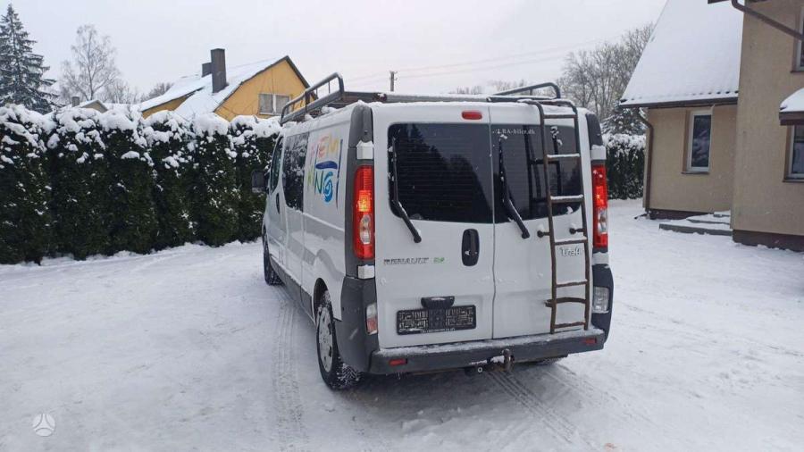 Balts Renault Trafic 2013 Tauragė, ar dzinēja tilpumu 2.00 L un nobraukumu 303 tūkst. km par 4200 €, foto 5 vietnē AUTOMOTO.COM.LV