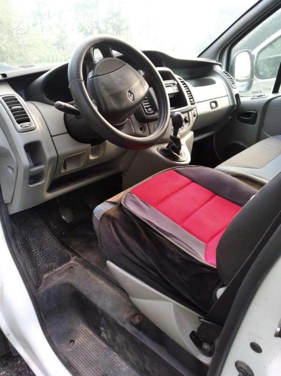 White Renault Trafic 2013 in Vilnius, with an engine capacity of 2.00 L and mileage of 510 thousand km for 4400 €, photo 4 on AUTOMOTO.COM.LV