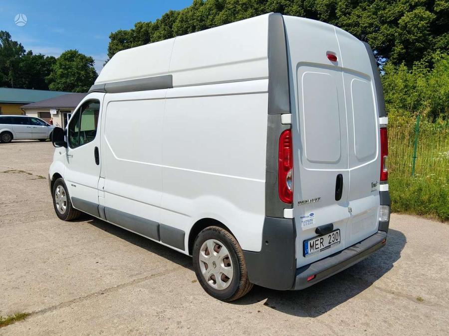 Balts Renault Trafic 2013 Panevēža, ar dzinēja tilpumu 2.00 L un nobraukumu 261 tūkst. km par 7200 €, foto 3 vietnē AUTOMOTO.COM.LV