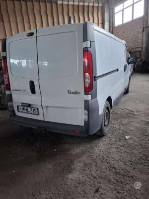 White Renault Trafic 2014 in Klaipeda, with an engine capacity of 2.00 L and mileage of 270 thousand km for 4830 €, photo 3 on AUTOMOTO.COM.LV