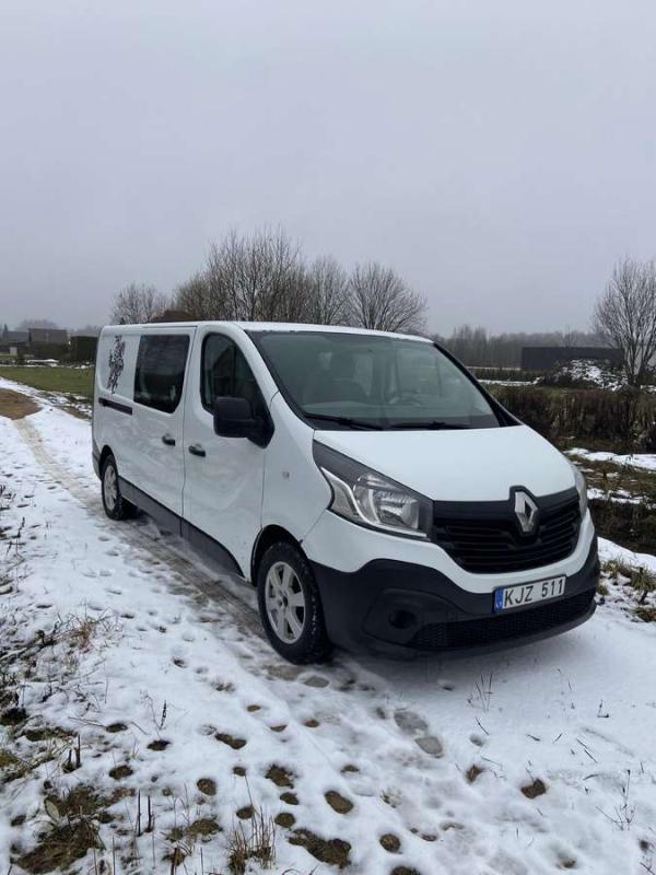 White Renault Trafic 2015 in Rokiskis, with an engine capacity of 1.60 L and mileage of 650 thousand km for 6200 €, photo 2 on AUTOMOTO.COM.LV