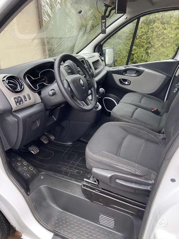 White Renault Trafic 2015 in Rokiskis, with an engine capacity of 1.60 L and mileage of 650 thousand km for 6200 €, photo 7 on AUTOMOTO.COM.LV