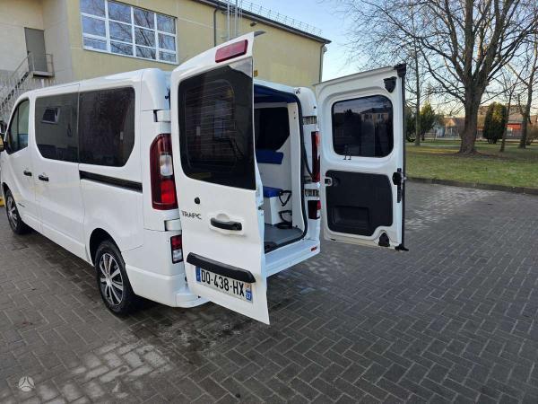Balts Renault Trafic 2015 Tauragė, ar dzinēja tilpumu 1.60 L un nobraukumu 225 tūkst. km par 5500 €, foto 8 vietnē AUTOMOTO.COM.LV