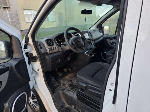 Balts Renault Trafic 2015 Tauragė, ar dzinēja tilpumu 1.60 L un nobraukumu 225 tūkst. km par 5500 €, foto 9 vietnē AUTOMOTO.COM.LV