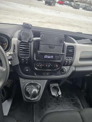 White Renault Trafic 2015 in Marijampole, with an engine capacity of 1.60 L and mileage of 186 thousand km for 6990 €, photo 10 on AUTOMOTO.COM.LV