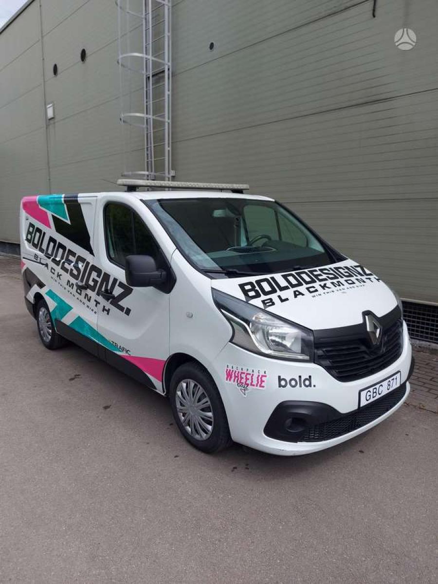 White Renault Trafic 2015 in Siauliai, with an engine capacity of 1.60 L and mileage of 230 thousand km for 6750 €, photo 7 on AUTOMOTO.COM.LV