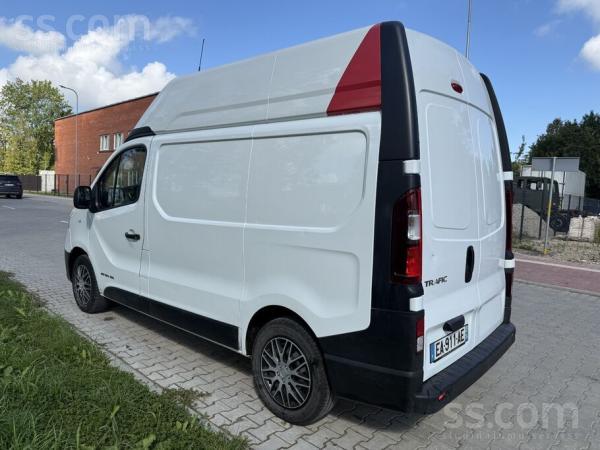 Balts Renault Trafic 2016 Jelgava, ar dzinēja tilpumu 1.60 L un nobraukumu 0 tūkst. km par 9500 €, foto 5 vietnē AUTOMOTO.COM.LV