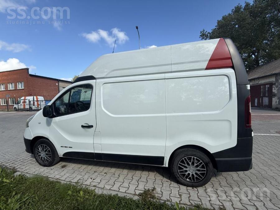 White Renault Trafic 2016 in Jelgava, with an engine capacity of 1.60 L and mileage of 0 thousand km for 9500 €, photo 6 on AUTOMOTO.COM.LV