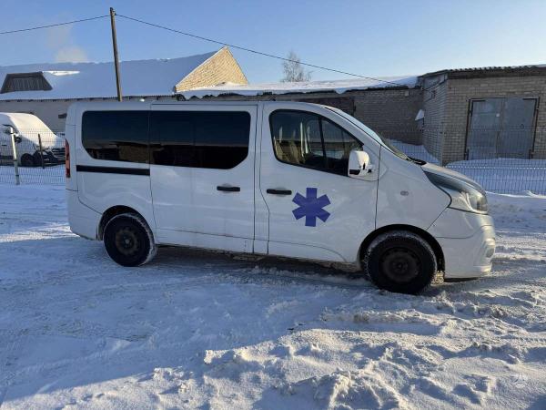 White Renault Trafic 2016 in Taurage, with an engine capacity of 1.60 L and mileage of 340 thousand km for 4600 €, photo 4 on AUTOMOTO.COM.LV