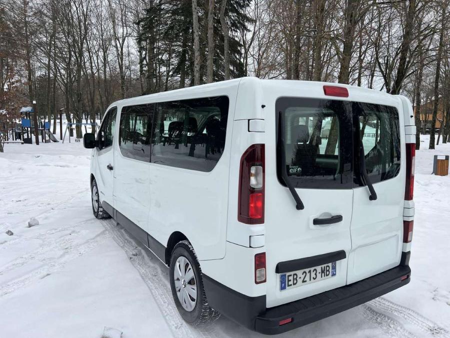 White Renault Trafic 2016 in Kaunas, with an engine capacity of 1.60 L and mileage of 237 thousand km for 12950 €, photo 3 on AUTOMOTO.COM.LV