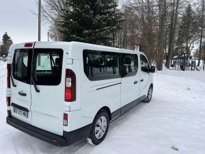 White Renault Trafic 2016 in Kaunas, with an engine capacity of 1.60 L and mileage of 237 thousand km for 12950 €, photo 5 on AUTOMOTO.COM.LV