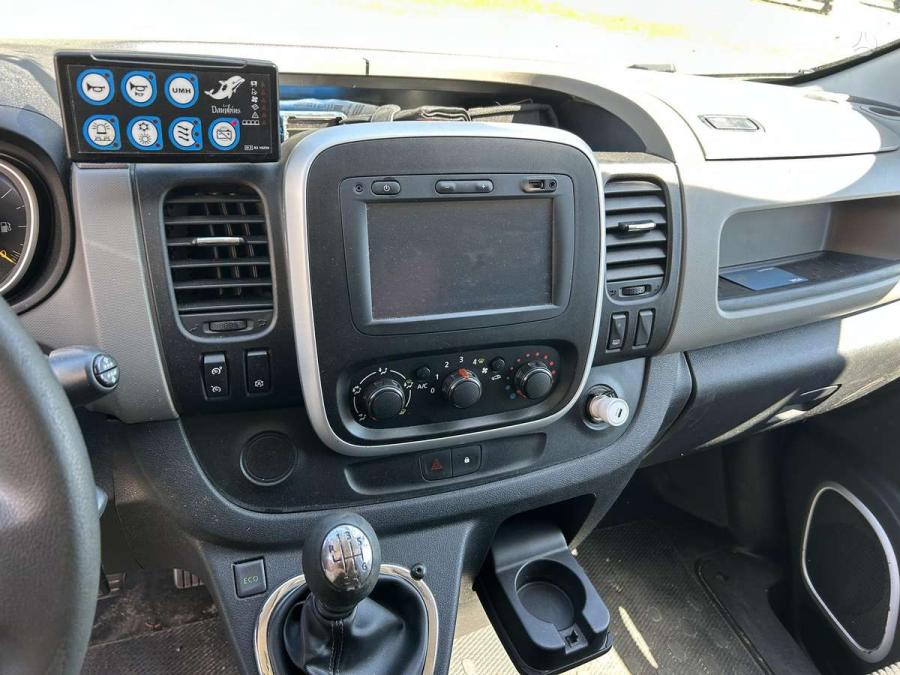 White Renault Trafic 2016 in Taurage, with an engine capacity of 1.60 L and mileage of 290 thousand km for 5500 €, photo 6 on AUTOMOTO.COM.LV