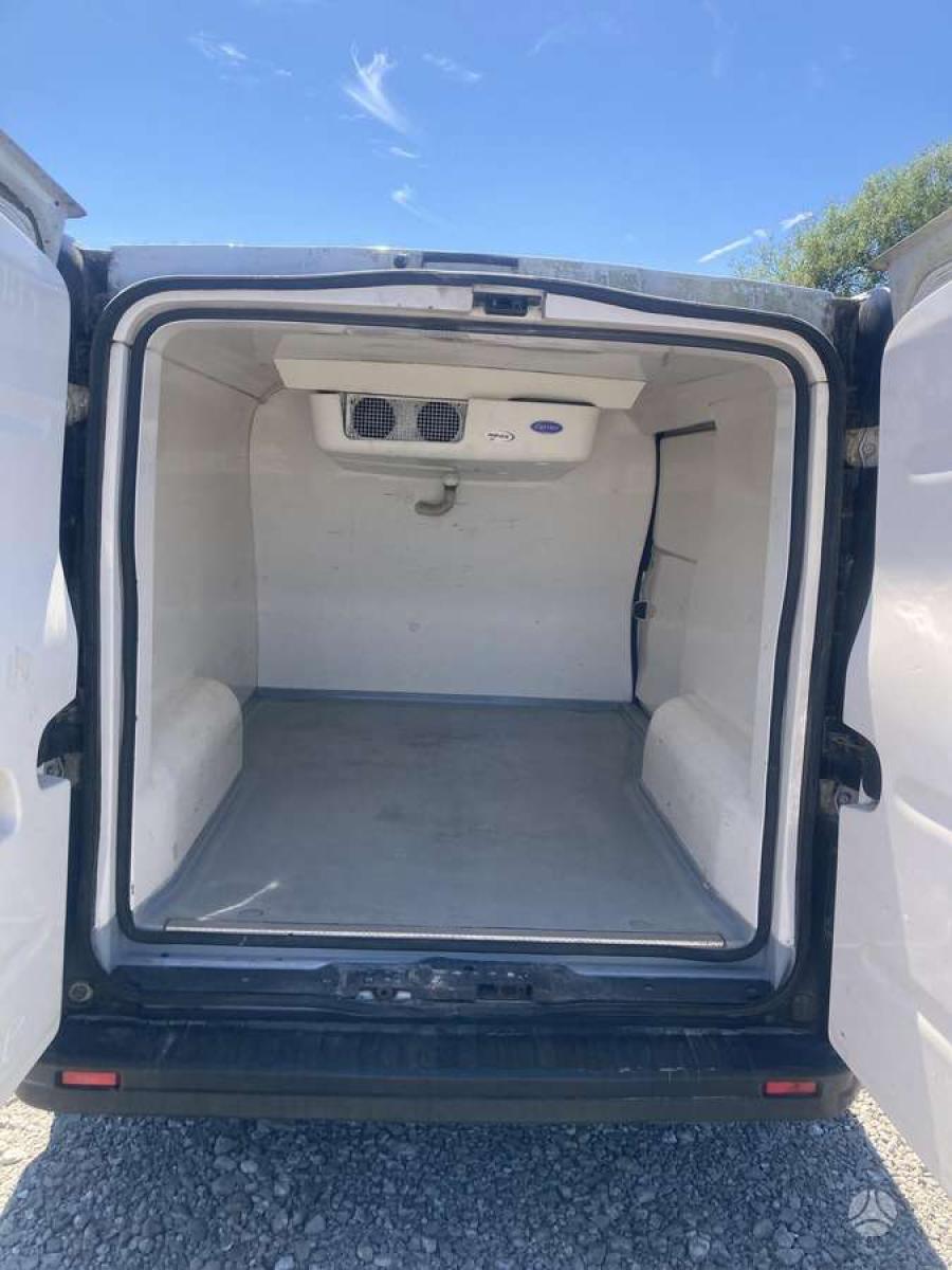 Balts Renault Trafic 2016 Pakruojis, ar dzinēja tilpumu 1.60 L un nobraukumu 272 tūkst. km par 5600 €, foto 8 vietnē AUTOMOTO.COM.LV