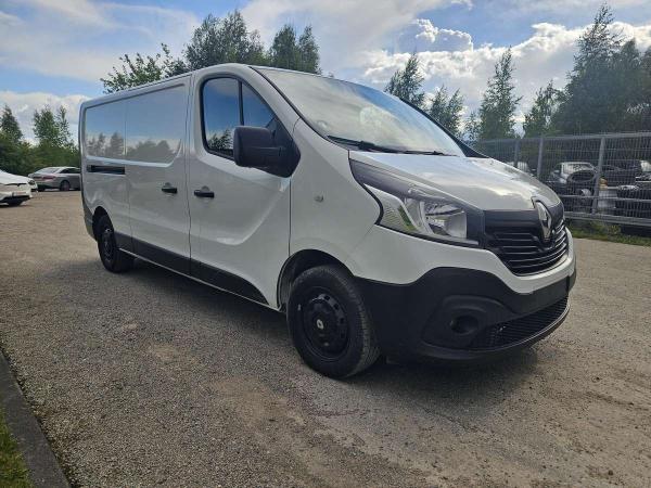 Balts Renault Trafic 2016 Pakruojis, ar dzinēja tilpumu 1.60 L un nobraukumu 189 tūkst. km par 7200 €, foto 2 vietnē AUTOMOTO.COM.LV