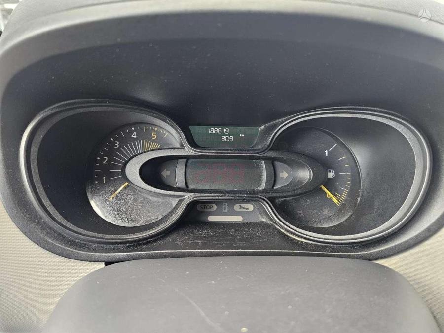 White Renault Trafic 2016 in Pakruojis, with an engine capacity of 1.60 L and mileage of 189 thousand km for 7200 €, photo 13 on AUTOMOTO.COM.LV