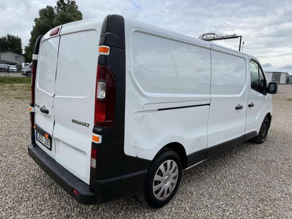 White Renault Trafic 2016 in Vilnius, with an engine capacity of 1.60 L and mileage of 476 thousand km for 4250 €, photo 5 on AUTOMOTO.COM.LV