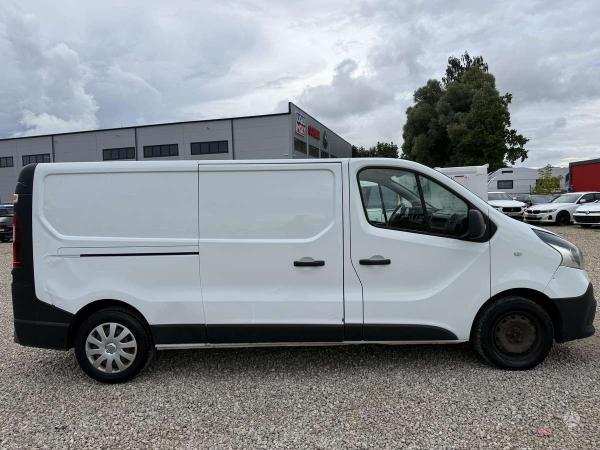 White Renault Trafic 2016 in Vilnius, with an engine capacity of 1.60 L and mileage of 476 thousand km for 4250 €, photo 8 on AUTOMOTO.COM.LV