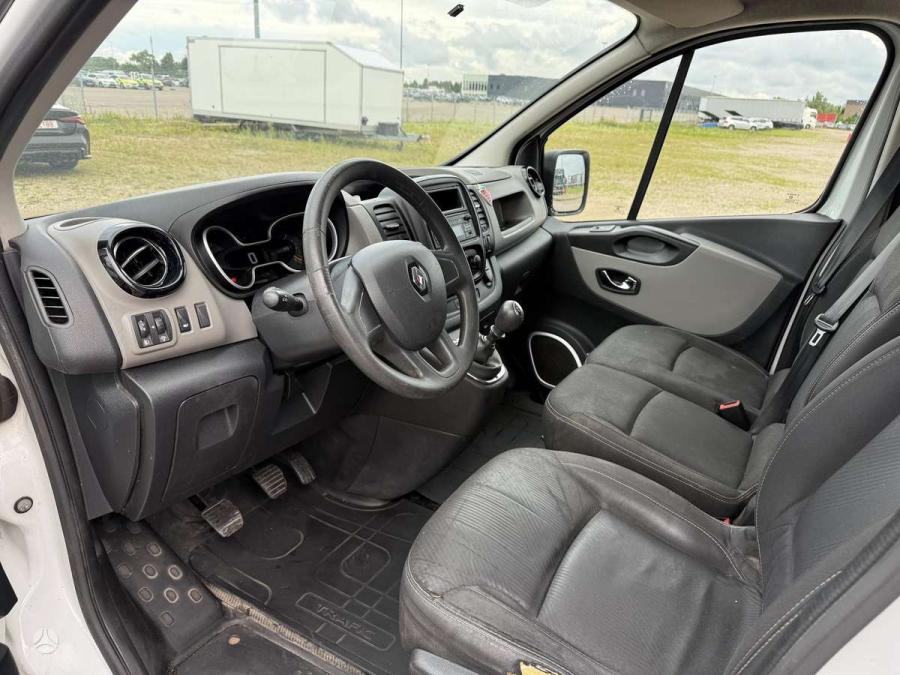 Balts Renault Trafic 2016 Viļņa, ar dzinēja tilpumu 1.60 L un nobraukumu 476 tūkst. km par 4250 €, foto 12 vietnē AUTOMOTO.COM.LV