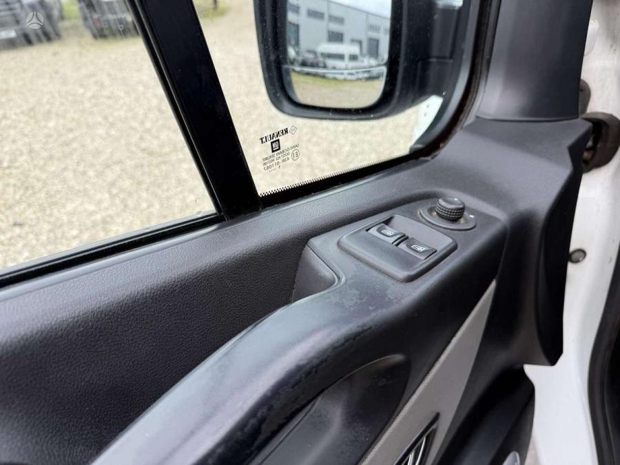 Balts Renault Trafic 2016 Viļņa, ar dzinēja tilpumu 1.60 L un nobraukumu 476 tūkst. km par 4250 €, foto 20 vietnē AUTOMOTO.COM.LV