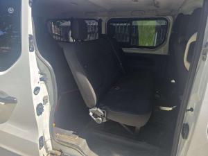 White Renault Trafic 2016 in Taurage, with an engine capacity of 1.60 L and mileage of 405 thousand km for 8000 €, photo 4 on AUTOMOTO.COM.LV