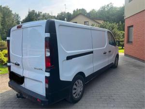 White Renault Trafic 2016 in Kaunas, with an engine capacity of 1.60 L and mileage of 162 thousand km for 9900 €, photo 5 on AUTOMOTO.COM.LV