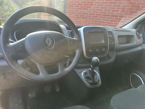 Balts Renault Trafic 2016 Kauņa, ar dzinēja tilpumu 1.60 L un nobraukumu 162 tūkst. km par 9900 €, foto 10 vietnē AUTOMOTO.COM.LV