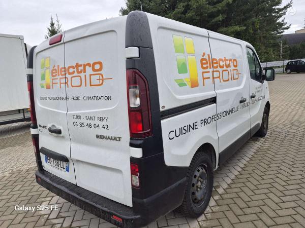 White Renault Trafic 2016 in Taurage, with an engine capacity of 1.60 L and mileage of 234 thousand km for 4350 €, photo 6 on AUTOMOTO.COM.LV