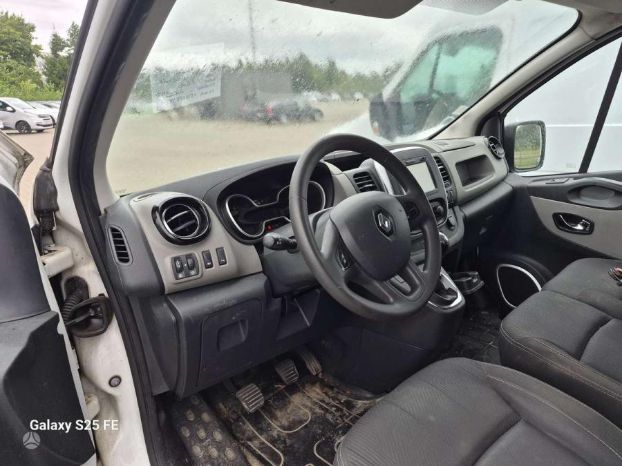 Balts Renault Trafic 2016 Tauragė, ar dzinēja tilpumu 1.60 L un nobraukumu 234 tūkst. km par 4350 €, foto 11 vietnē AUTOMOTO.COM.LV