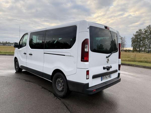 White Renault Trafic 2017 in Taurage, with an engine capacity of 1.60 L and mileage of 317 thousand km for 10900 €, photo 6 on AUTOMOTO.COM.LV