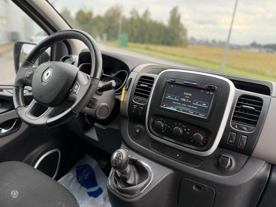 White Renault Trafic 2017 in Taurage, with an engine capacity of 1.60 L and mileage of 317 thousand km for 10900 €, photo 13 on AUTOMOTO.COM.LV