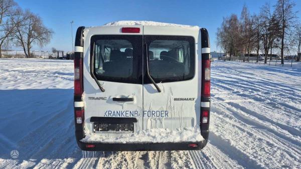 White Renault Trafic 2017 in Marijampole, with an engine capacity of 1.57 L and mileage of 279 thousand km for 9999 €, photo 4 on AUTOMOTO.COM.LV