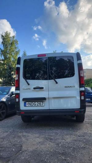 White Renault Trafic 2017 in Kaunas, with an engine capacity of 1.60 L and mileage of 97 thousand km for 13800 €, photo 6 on AUTOMOTO.COM.LV