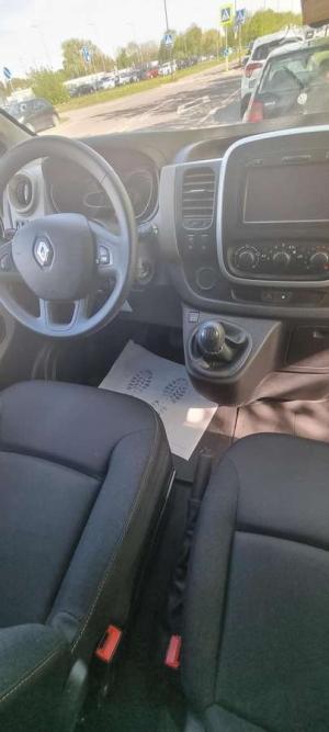 White Renault Trafic 2017 in Kaunas, with an engine capacity of 1.60 L and mileage of 97 thousand km for 13800 €, photo 9 on AUTOMOTO.COM.LV