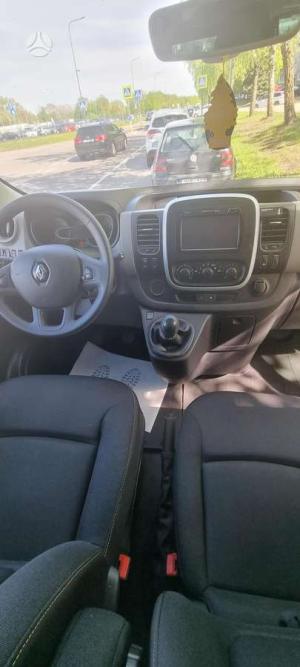 White Renault Trafic 2017 in Kaunas, with an engine capacity of 1.60 L and mileage of 97 thousand km for 13800 €, photo 11 on AUTOMOTO.COM.LV