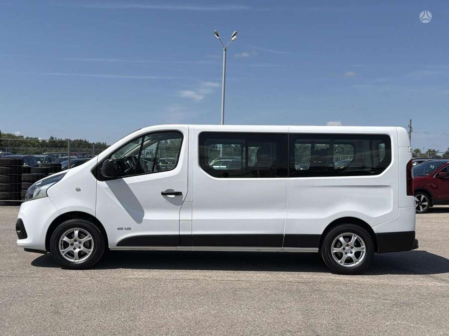 White Renault Trafic 2017 in Marijampole, with an engine capacity of 1.60 L and mileage of 292 thousand km for 10400 €, photo 9 on AUTOMOTO.COM.LV