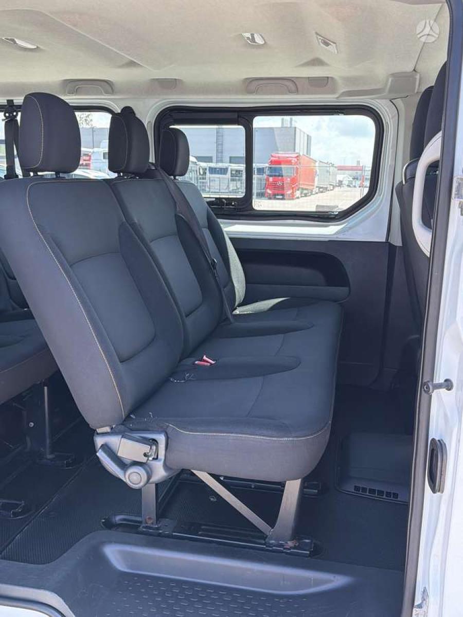 White Renault Trafic 2017 in Marijampole, with an engine capacity of 1.60 L and mileage of 292 thousand km for 10400 €, photo 16 on AUTOMOTO.COM.LV