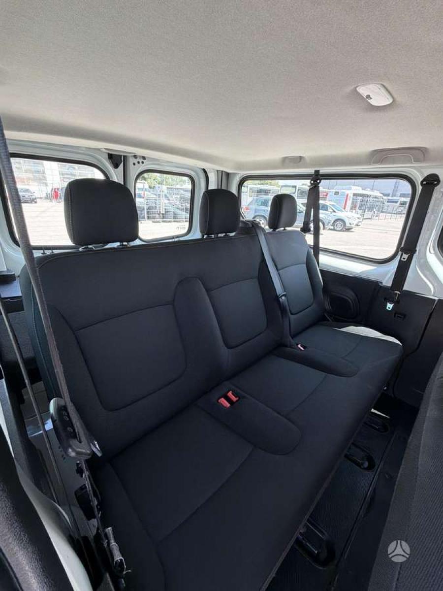 White Renault Trafic 2017 in Marijampole, with an engine capacity of 1.60 L and mileage of 292 thousand km for 10400 €, photo 17 on AUTOMOTO.COM.LV