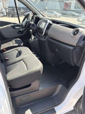 White Renault Trafic 2017 in Marijampole, with an engine capacity of 1.60 L and mileage of 292 thousand km for 10400 €, photo 21 on AUTOMOTO.COM.LV