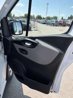 White Renault Trafic 2017 in Marijampole, with an engine capacity of 1.60 L and mileage of 292 thousand km for 10400 €, photo 22 on AUTOMOTO.COM.LV