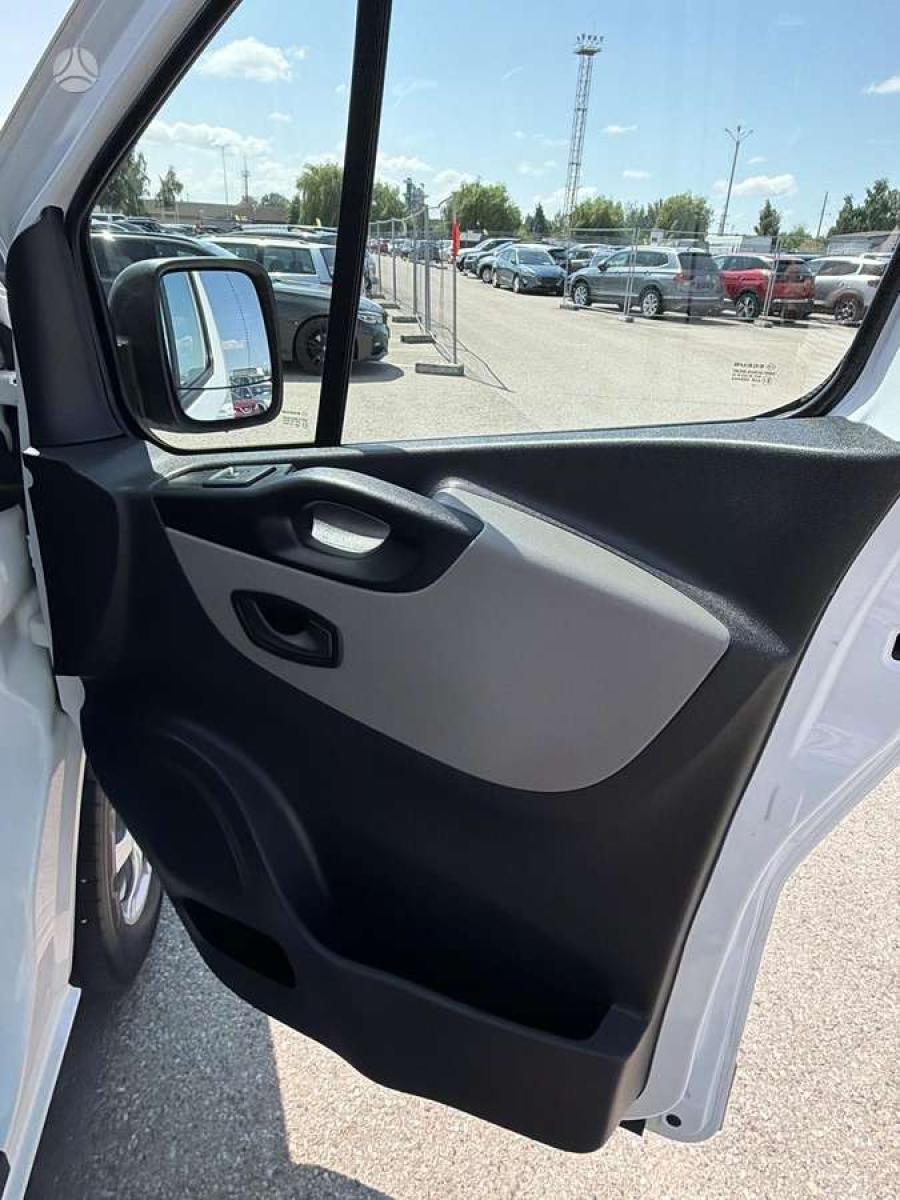 White Renault Trafic 2017 in Marijampole, with an engine capacity of 1.60 L and mileage of 292 thousand km for 10400 €, photo 22 on AUTOMOTO.COM.LV